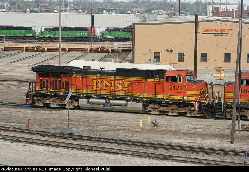 BNSF 5122